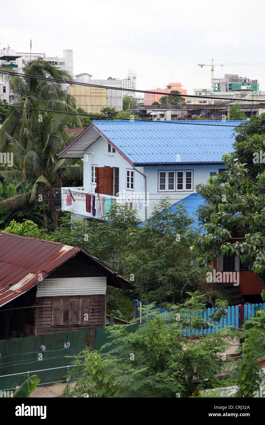 Collapsing house hi-res stock photography and images - Alamy