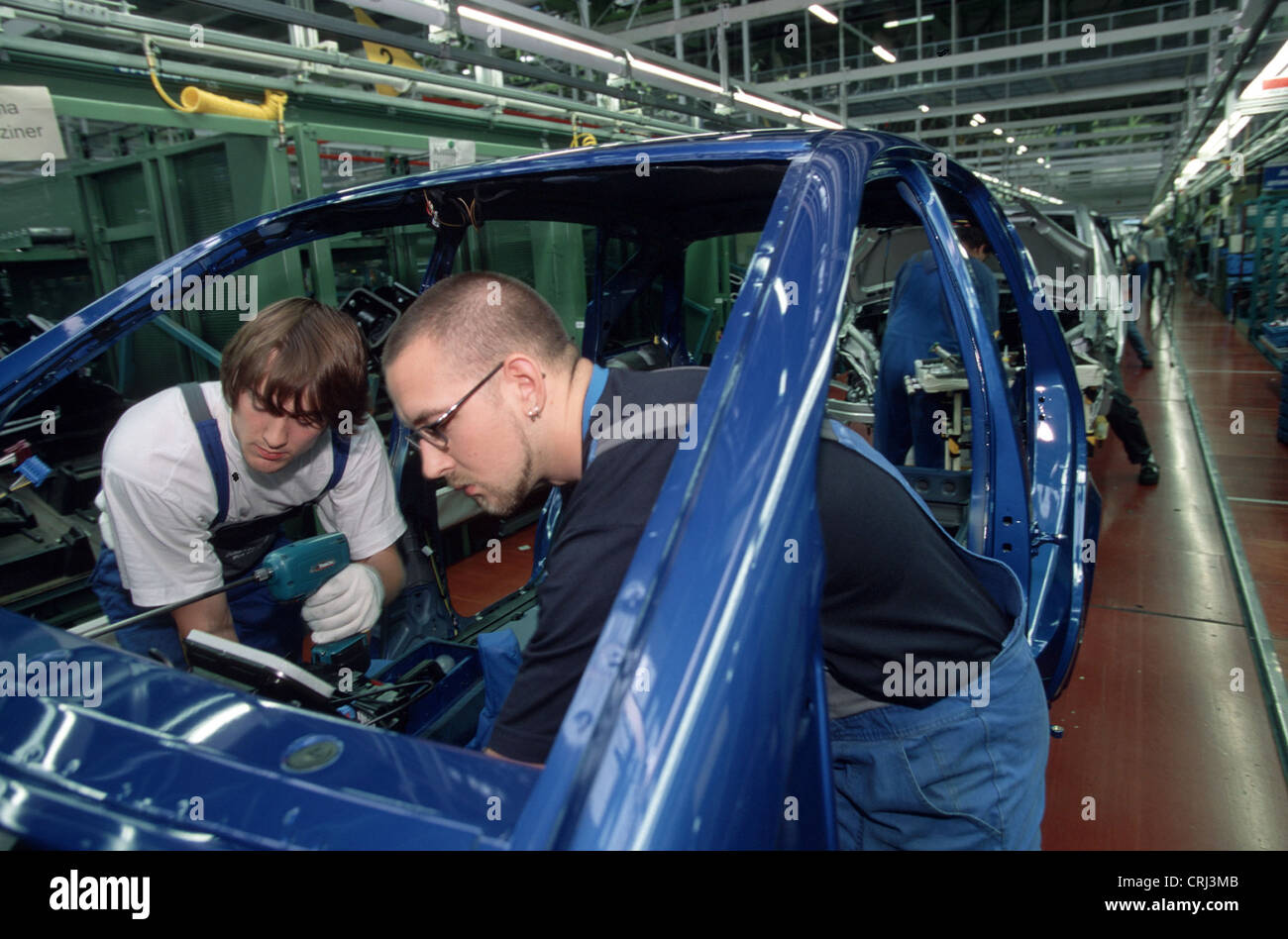 Installation on the assembly line in the automobile industry Stock ...