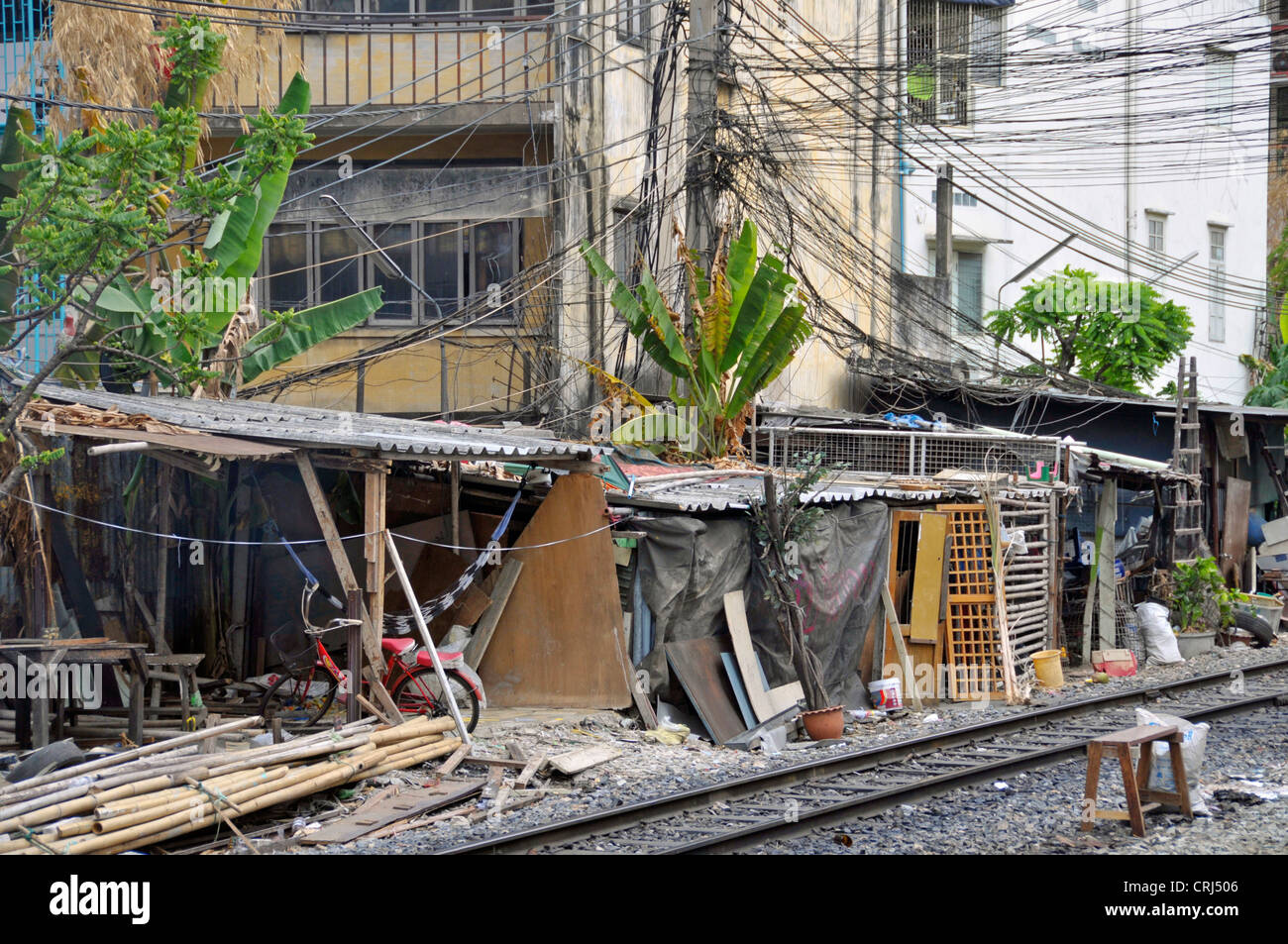 Slums bangkok thailand hi-res stock photography and images - Alamy