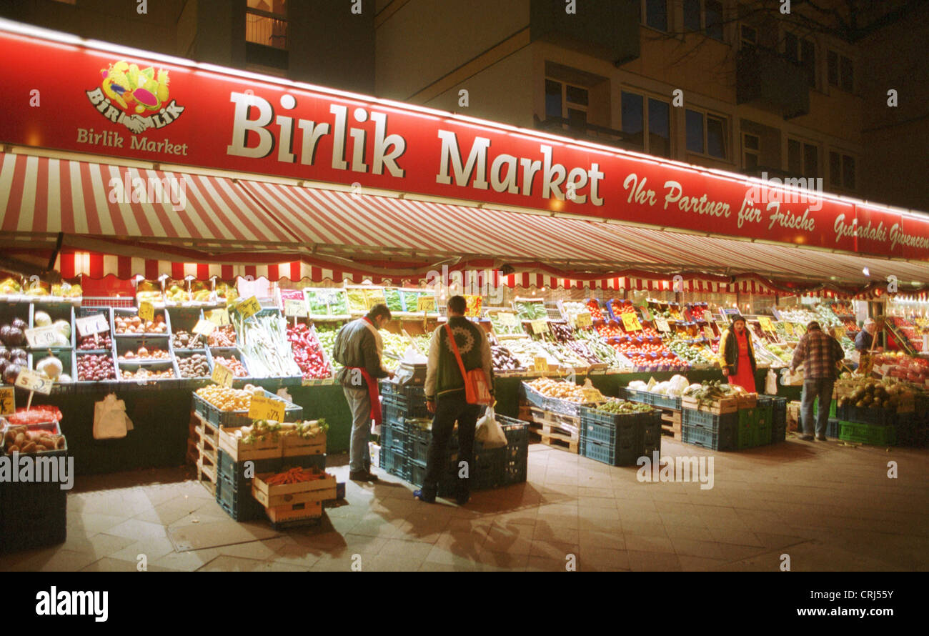 Berlin turkish food market hi-res stock photography and images - Alamy