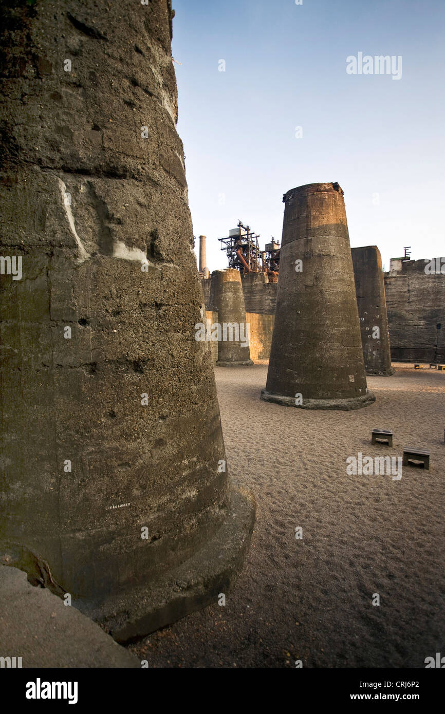 Ore bins hi-res stock photography and images - Alamy