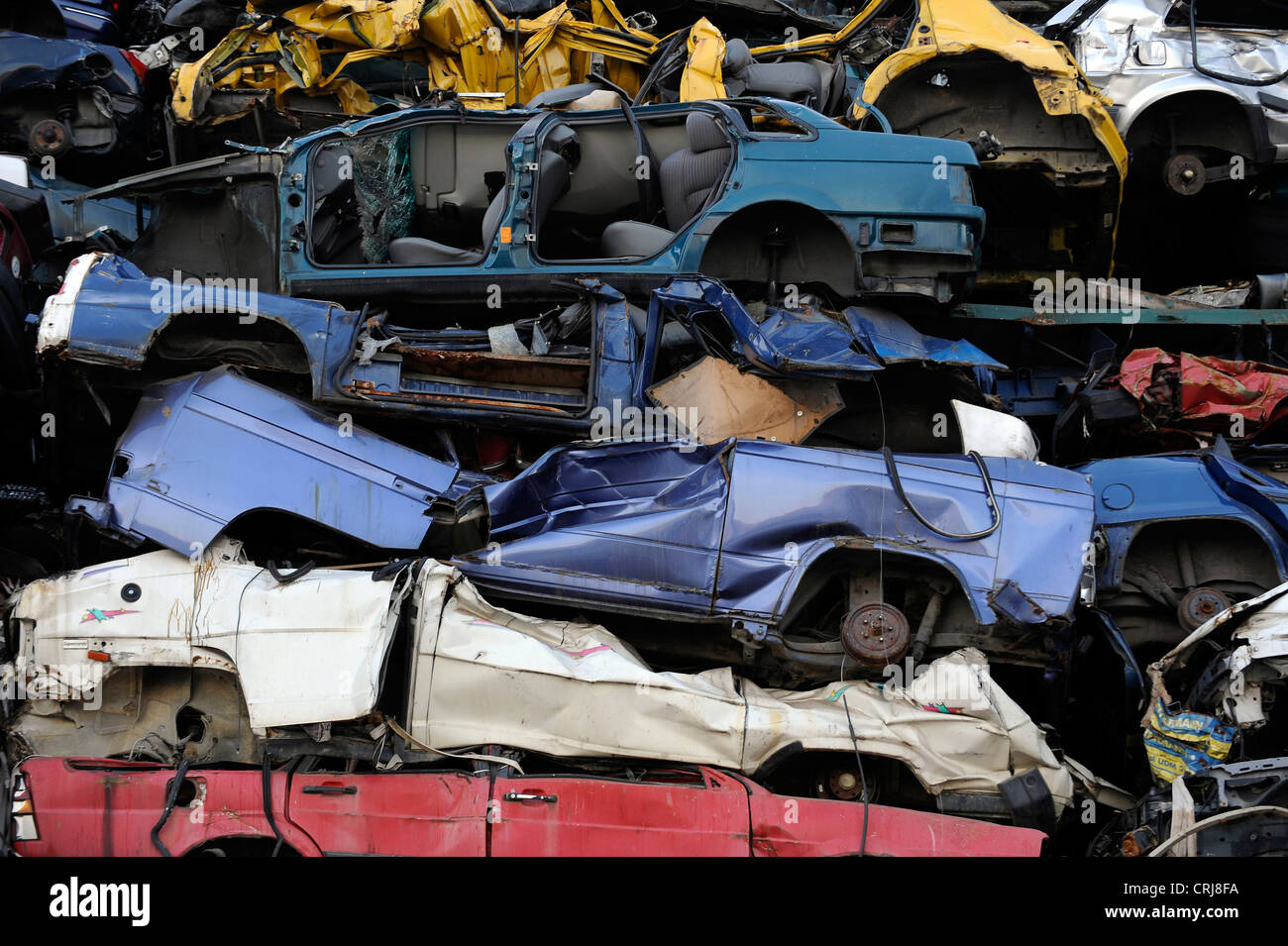 Car wrecks on scrapyard hi-res stock photography and images - Alamy