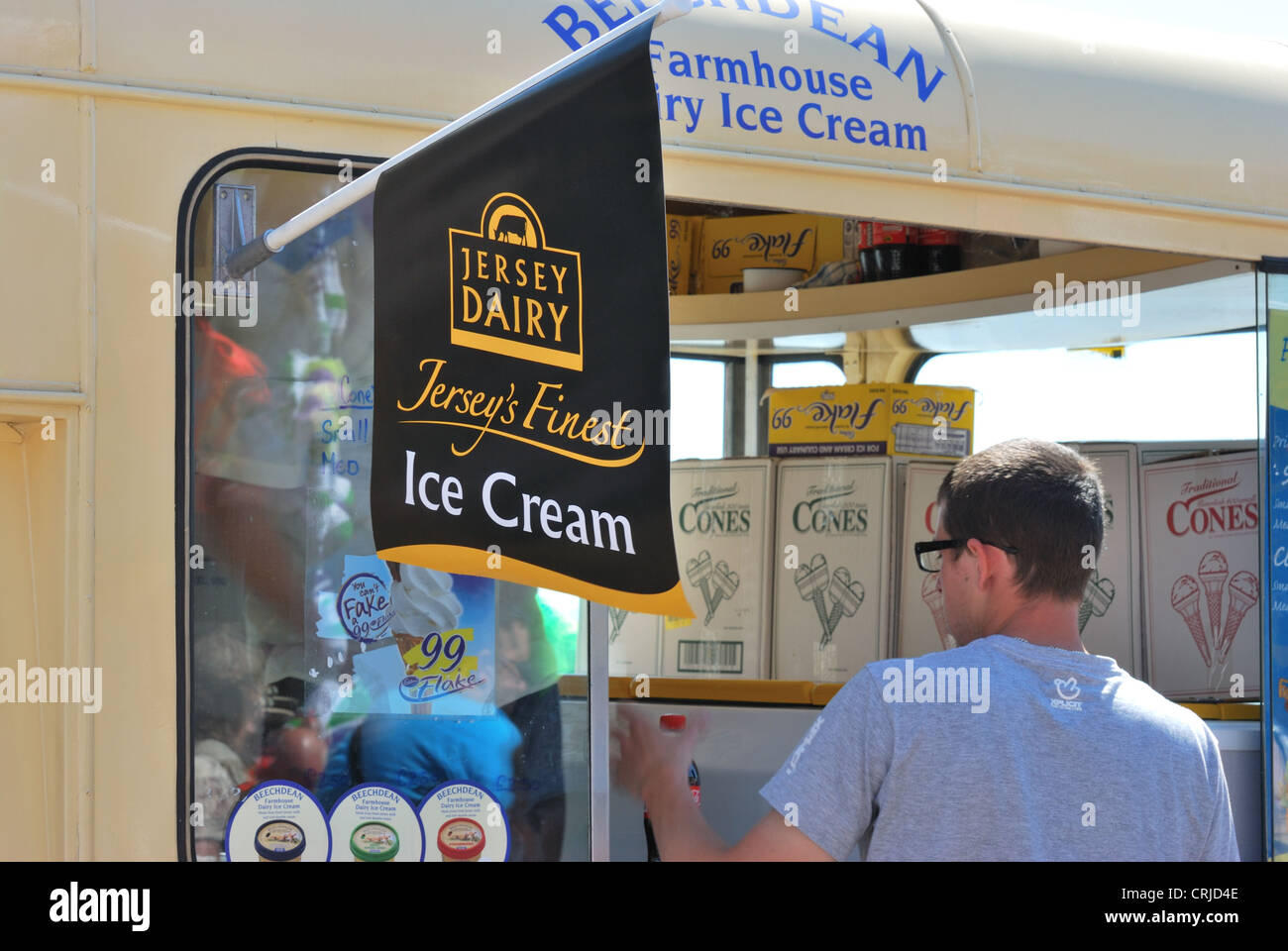 Luxury dairy icecream hi-res stock photography and images - Alamy