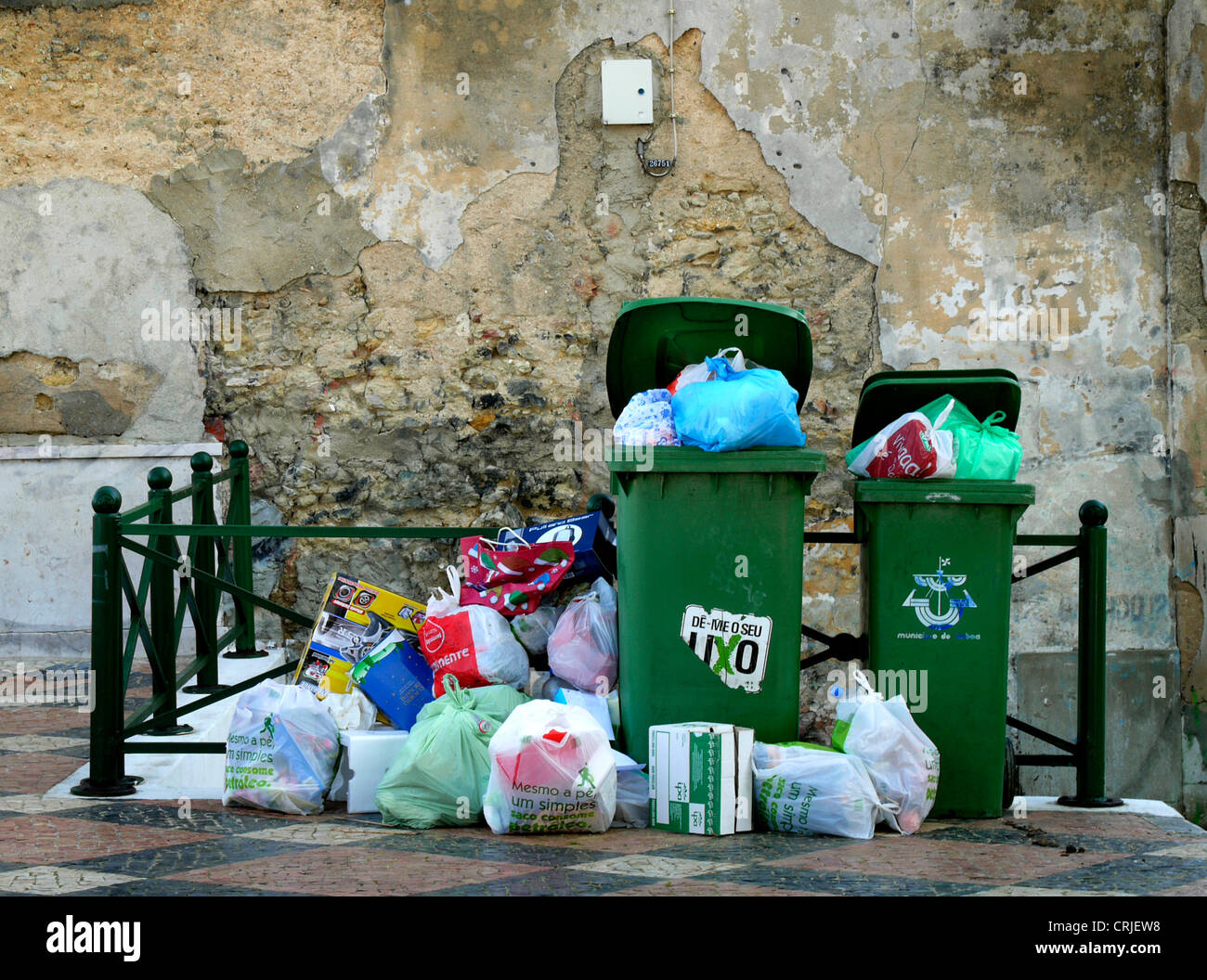 Overflowing dustbin hi-res stock photography and images - Alamy