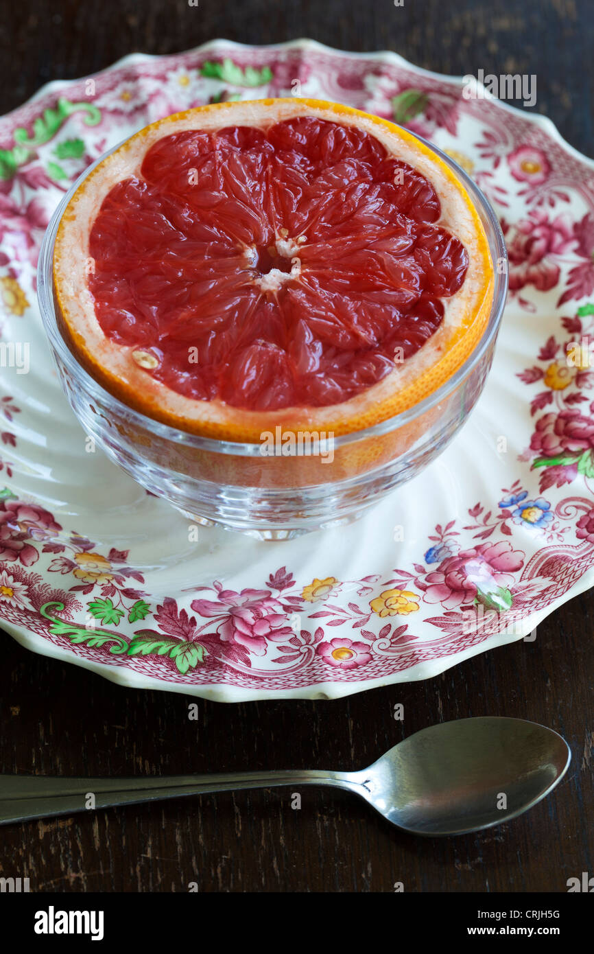 Pink grapefruit hi-res stock photography and images - Alamy