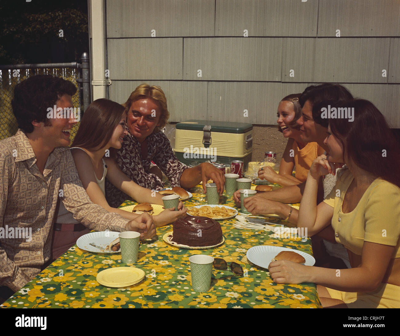 Vintage Couples eating together outdoors Stock Photo - Alamy