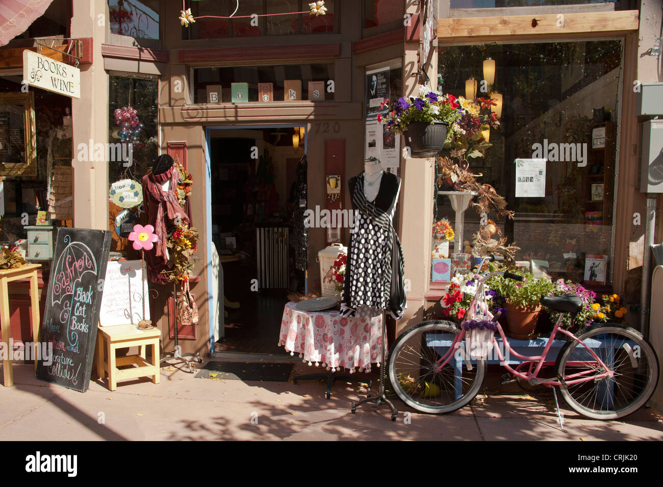 Shopping in manitou springs hi-res stock photography and images - Alamy