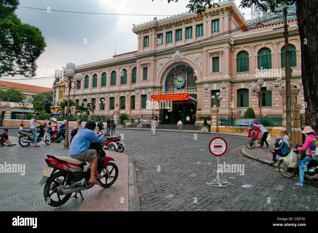 Vietnam post office hi-res stock photography and images - Alamy