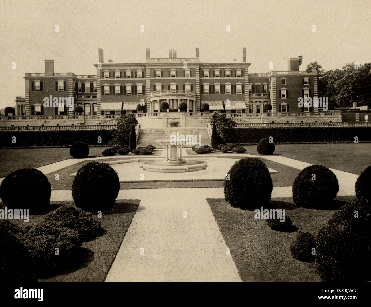 Palatial Beaux-Arts Georgian Revival Mansion Stock Photo - Alamy