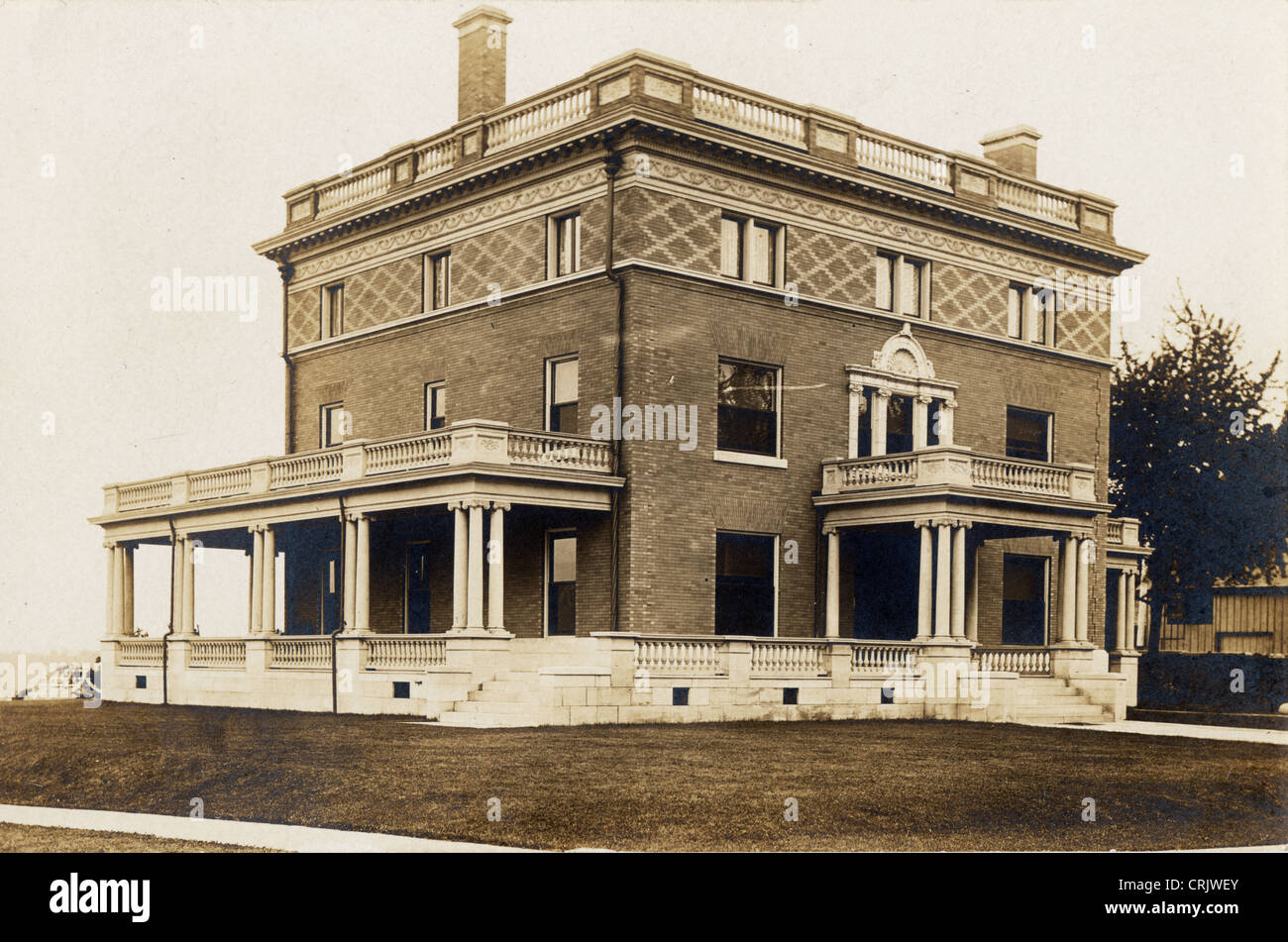 Large Brick Foursquare Italianate Beaux-Arts Mansion Stock Photo - Alamy