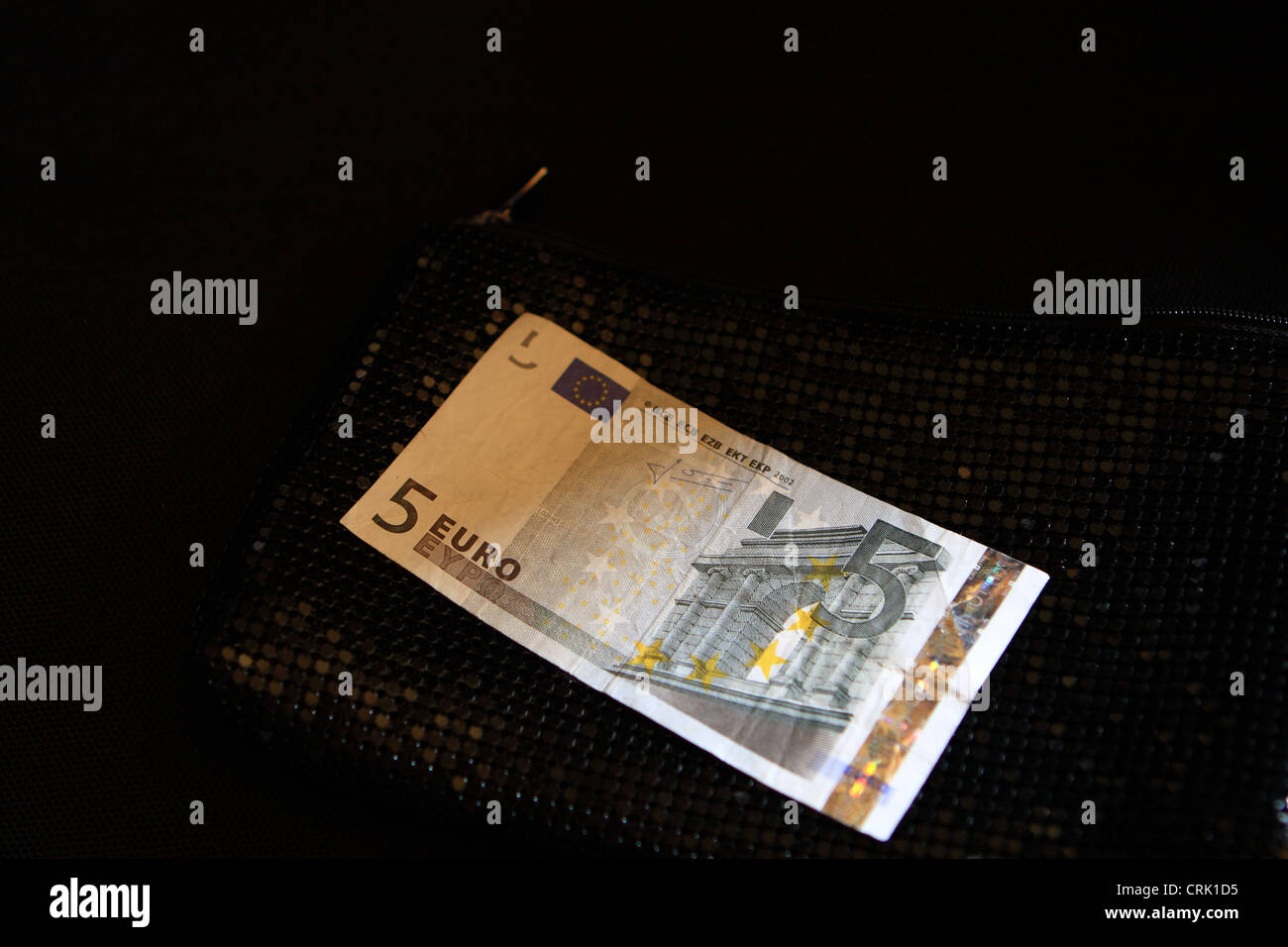 5 euro note purse hi-res stock photography and images - Alamy