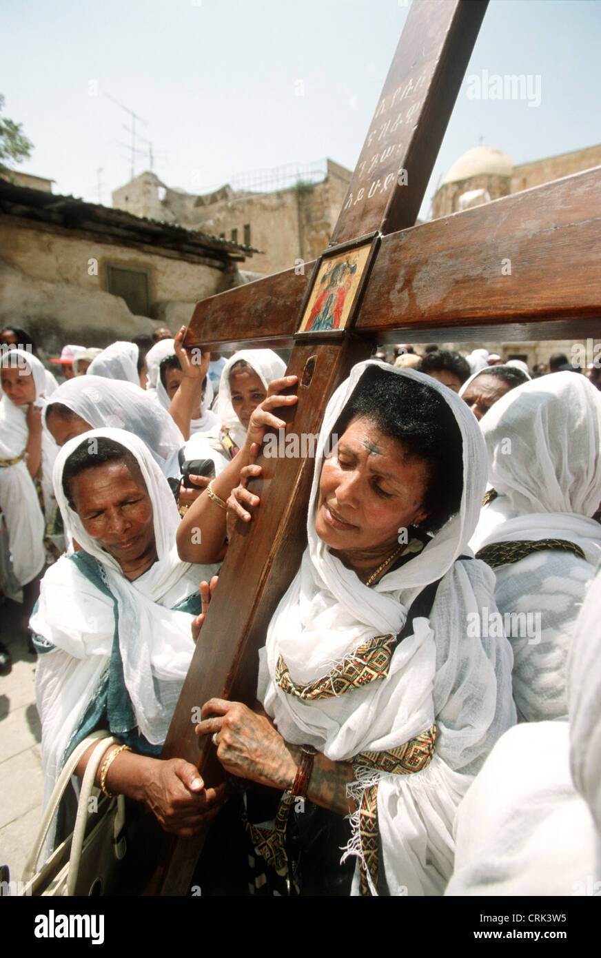 Pilgrims from Ethiopia on the roof of the Holy Sepulcher Stock Photo ...