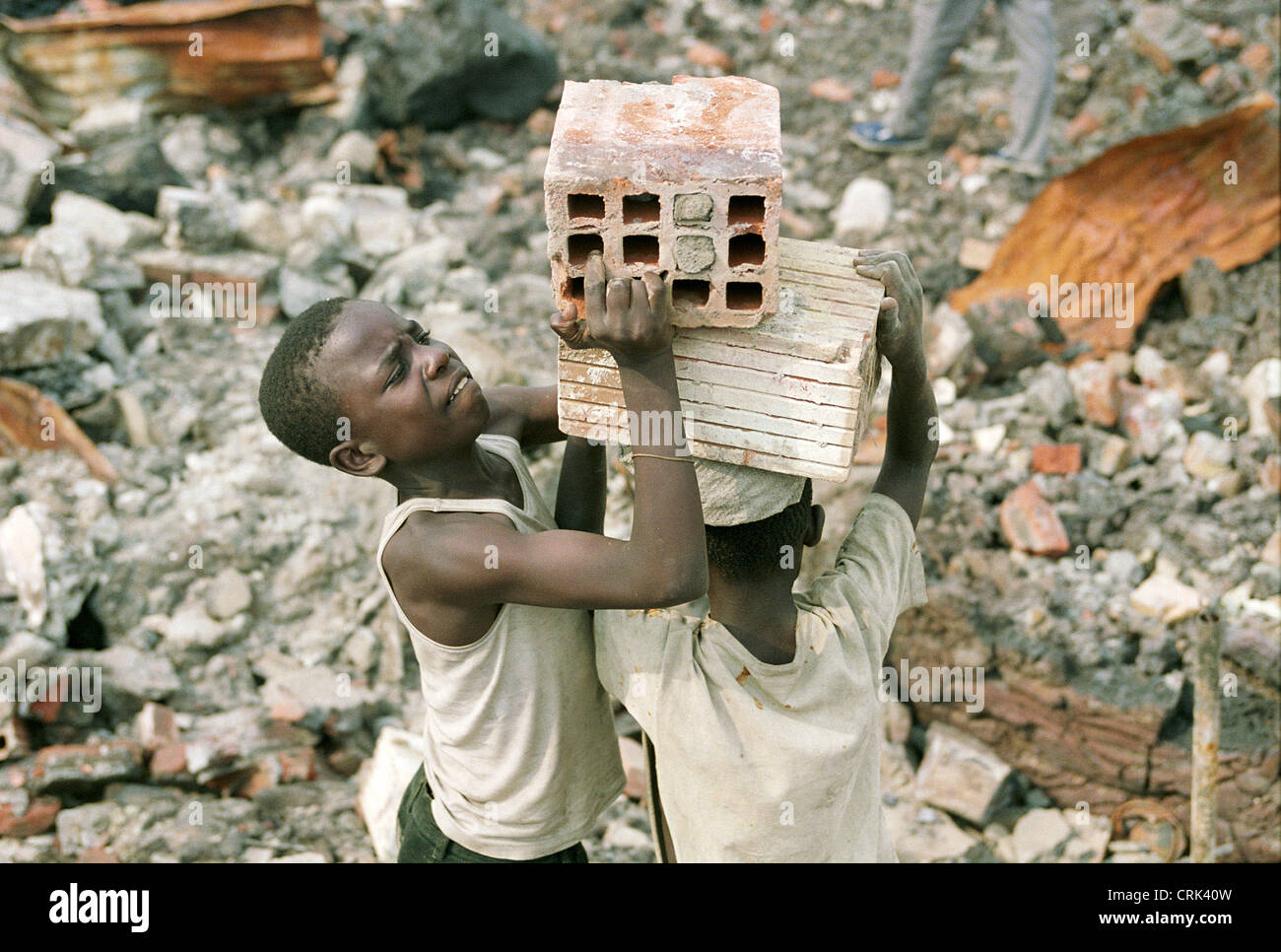 Street children after the volcanic eruption in Goma Stock Photo - Alamy