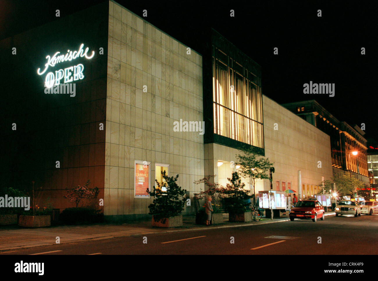 Comic opera berlin hi-res stock photography and images - Alamy