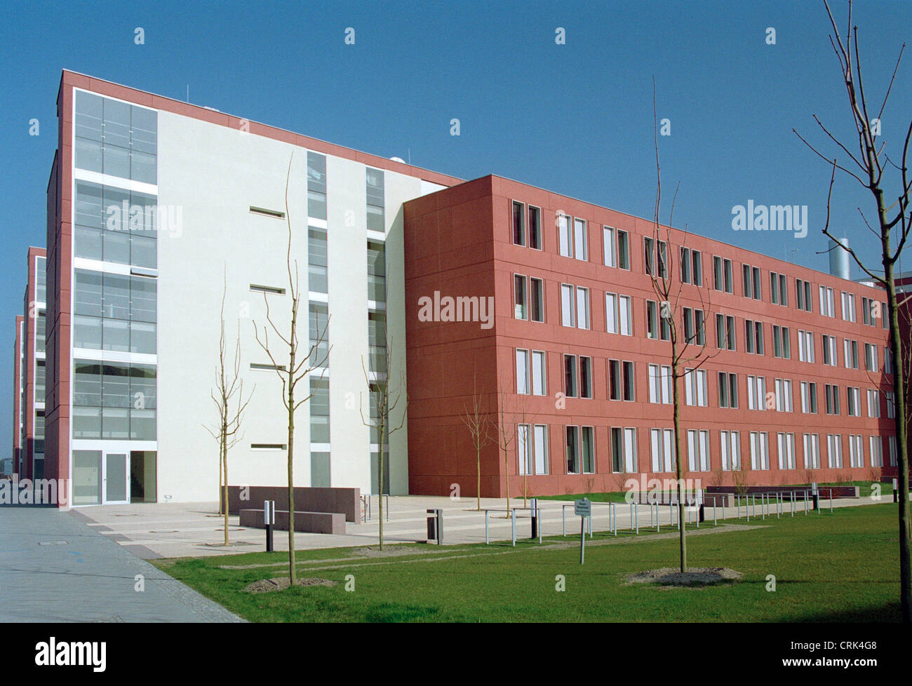 Construction university building hi-res stock photography and images ...