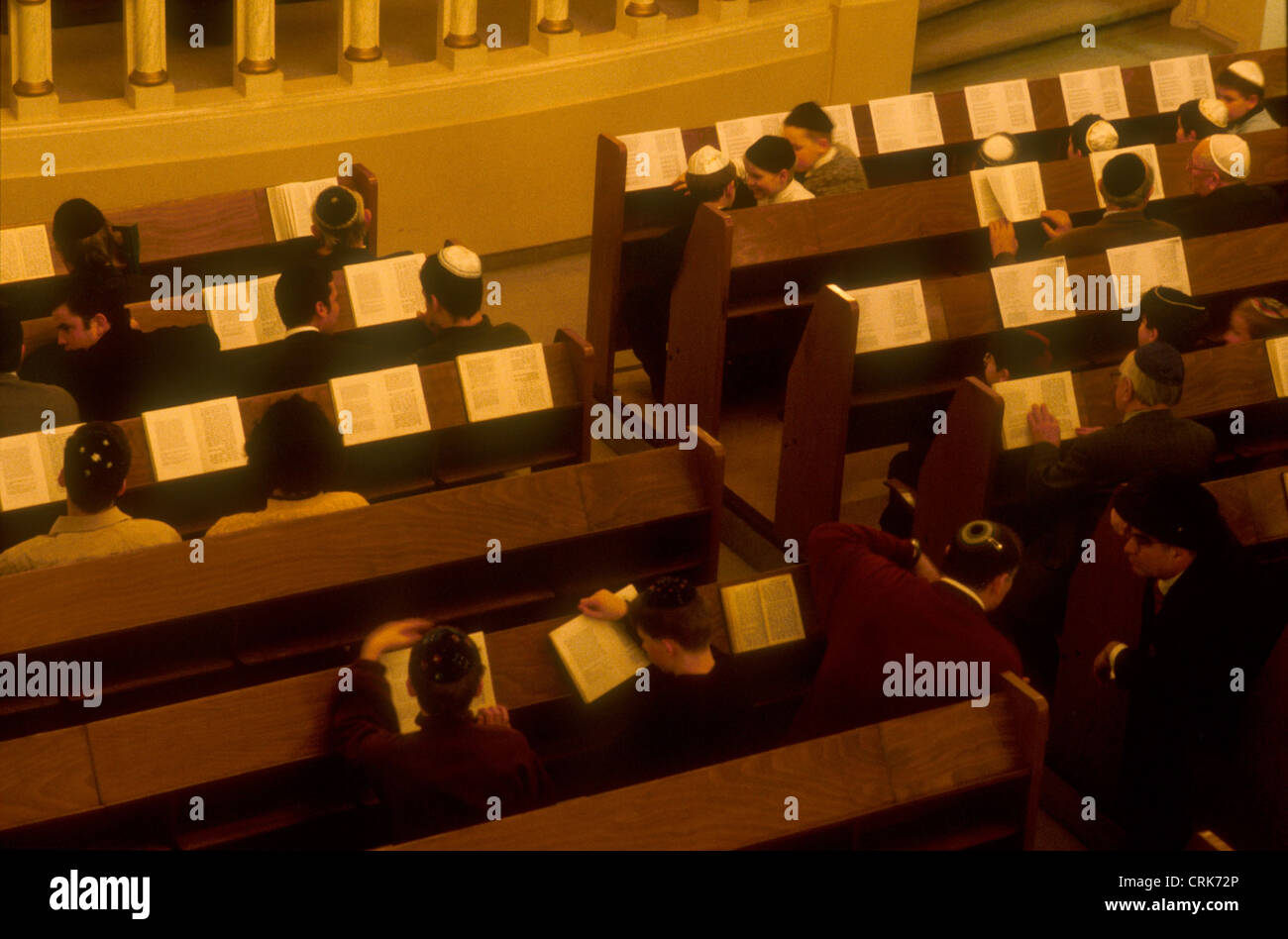Synagogue service hi-res stock photography and images - Alamy