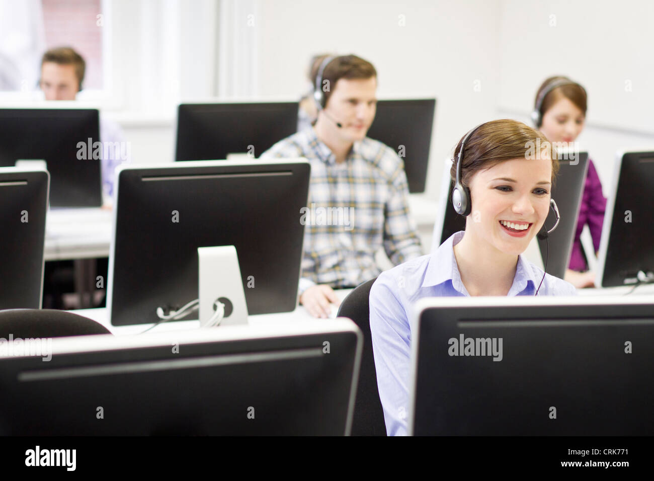 Five people working hi-res stock photography and images - Alamy