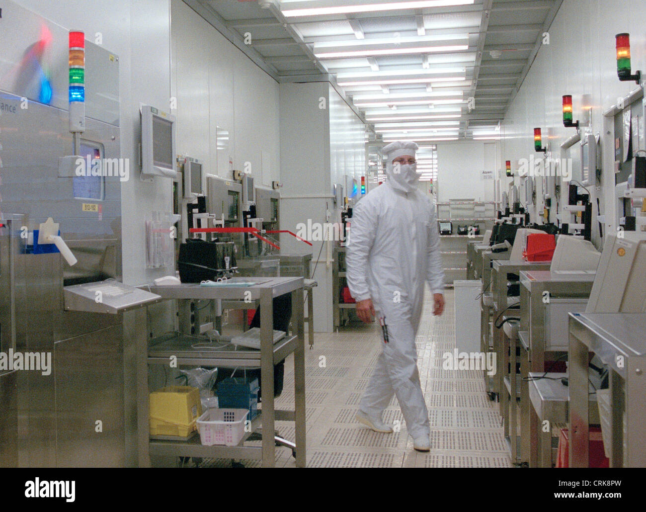 Clean room microchip production infineon hi-res stock photography and ...
