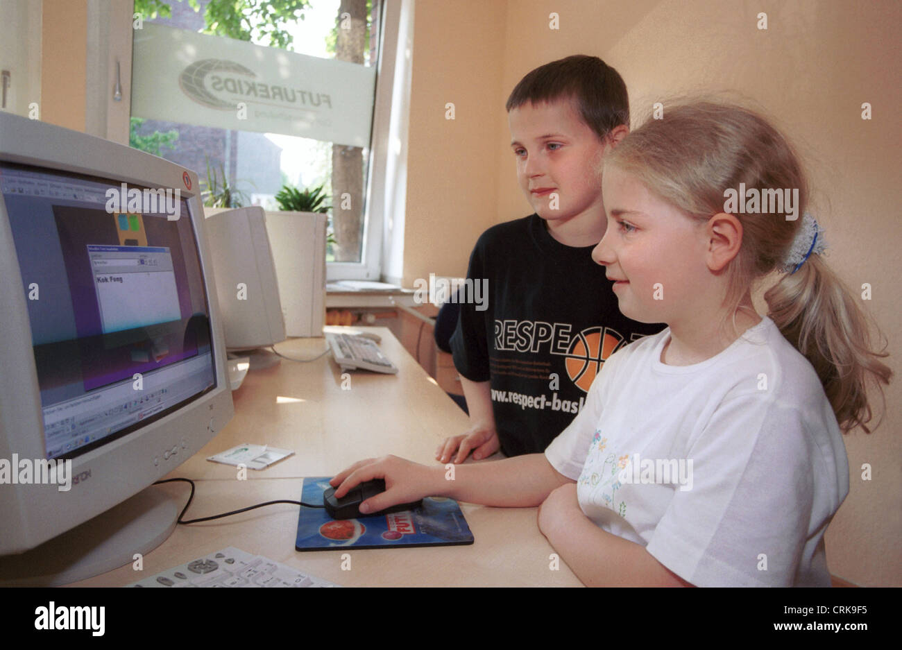 Children at computer Stock Photo - Alamy