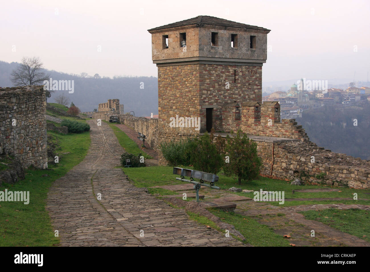 Medieval fortress hi-res stock photography and images - Alamy