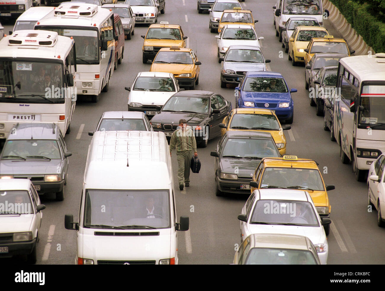 Road life in istanbul hi-res stock photography and images - Alamy