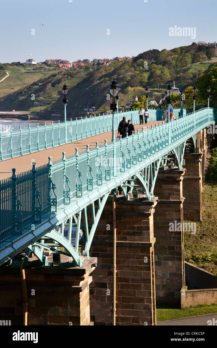 Cliff crossing hi-res stock photography and images - Alamy