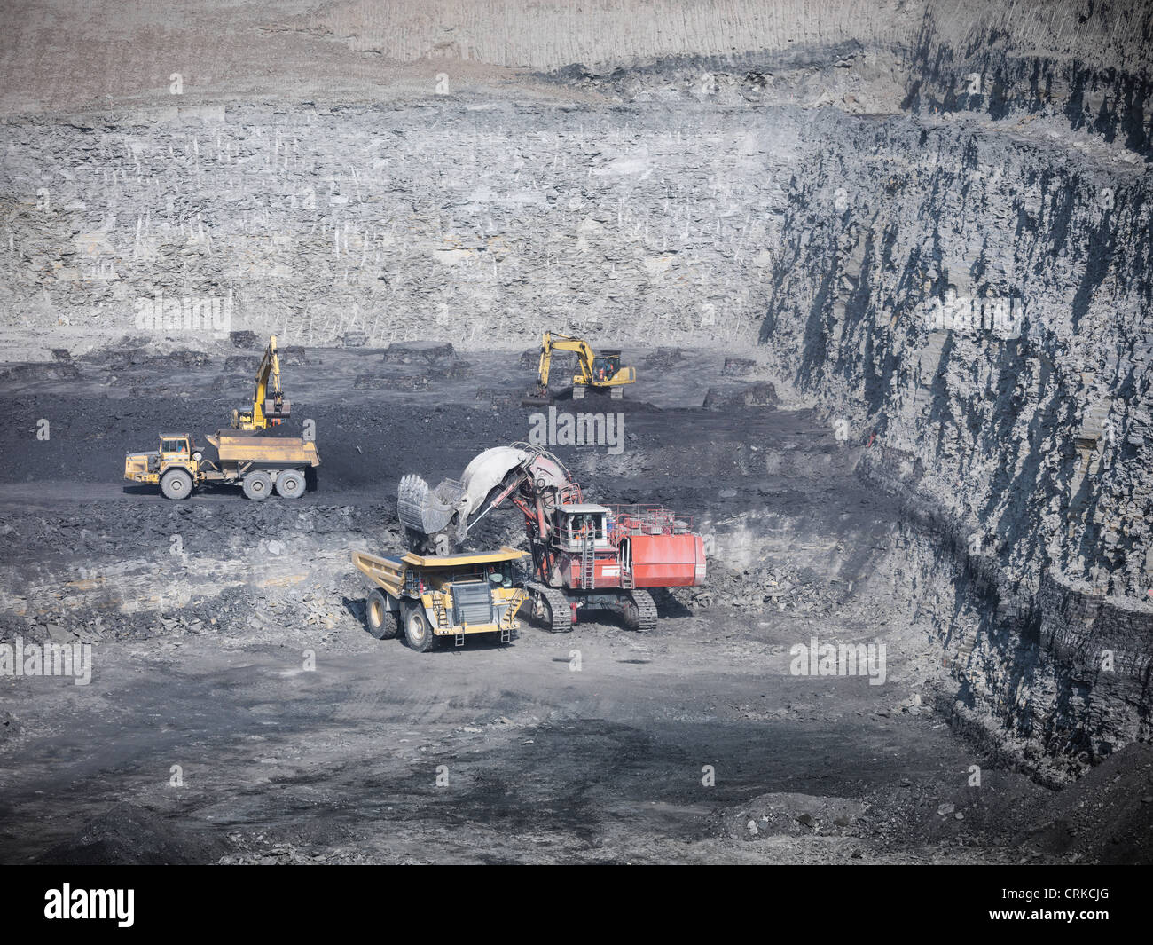 Construction Truck Mine High Resolution Stock Photography and Images ...