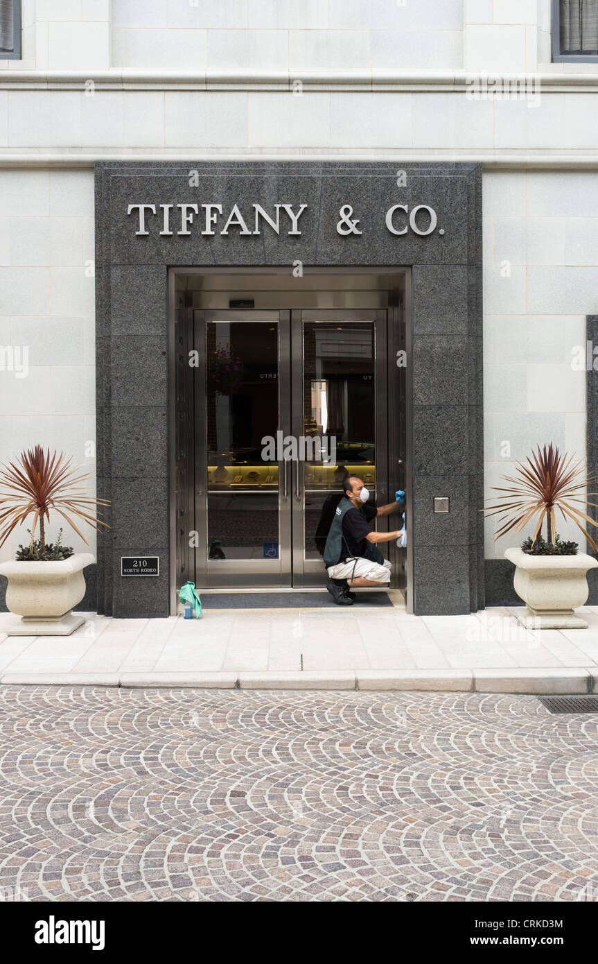 The windows and doors of Tiffany and Co Jewelers on Rodeo Drive ...