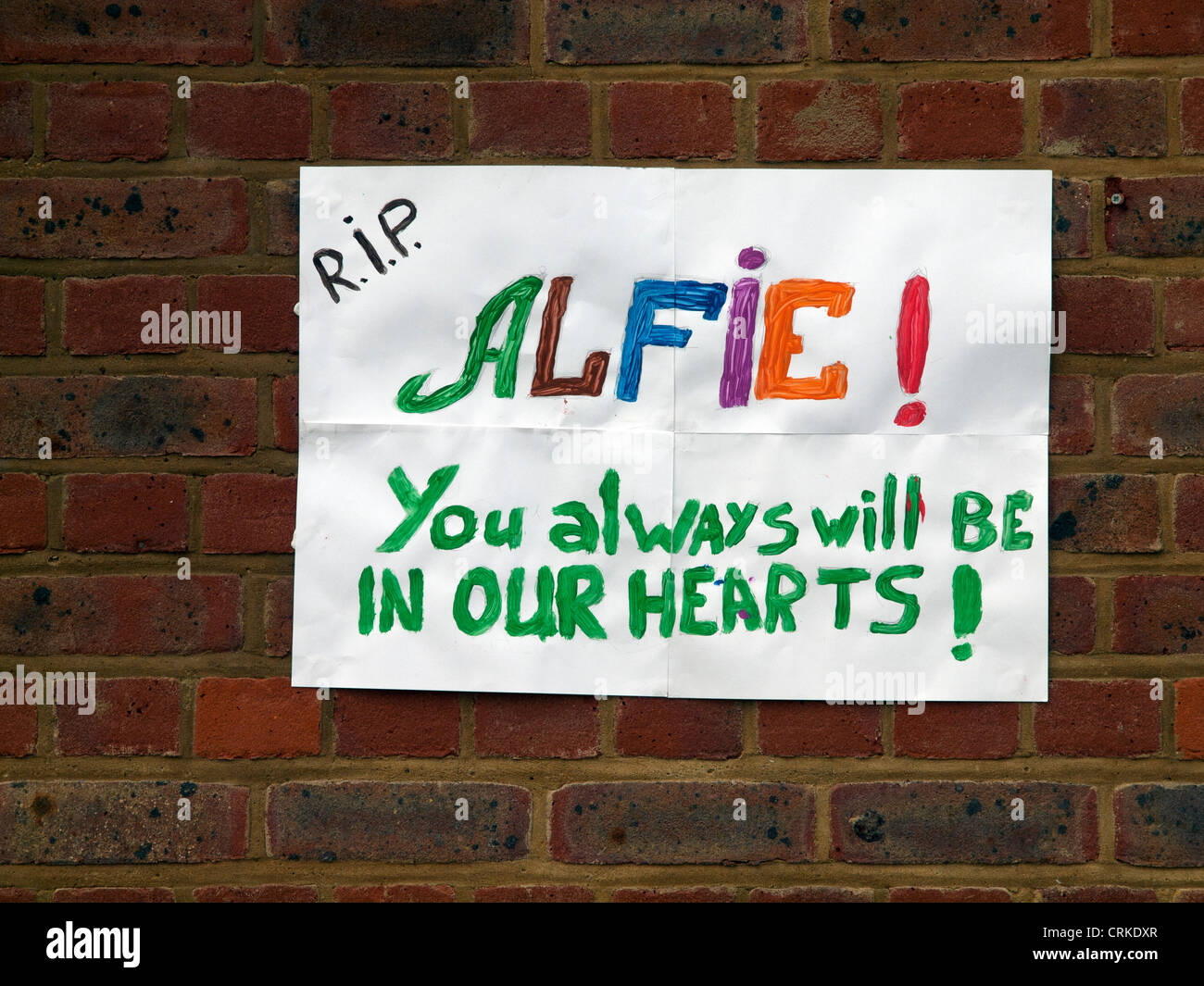 Pinned to a wall hi-res stock photography and images - Alamy