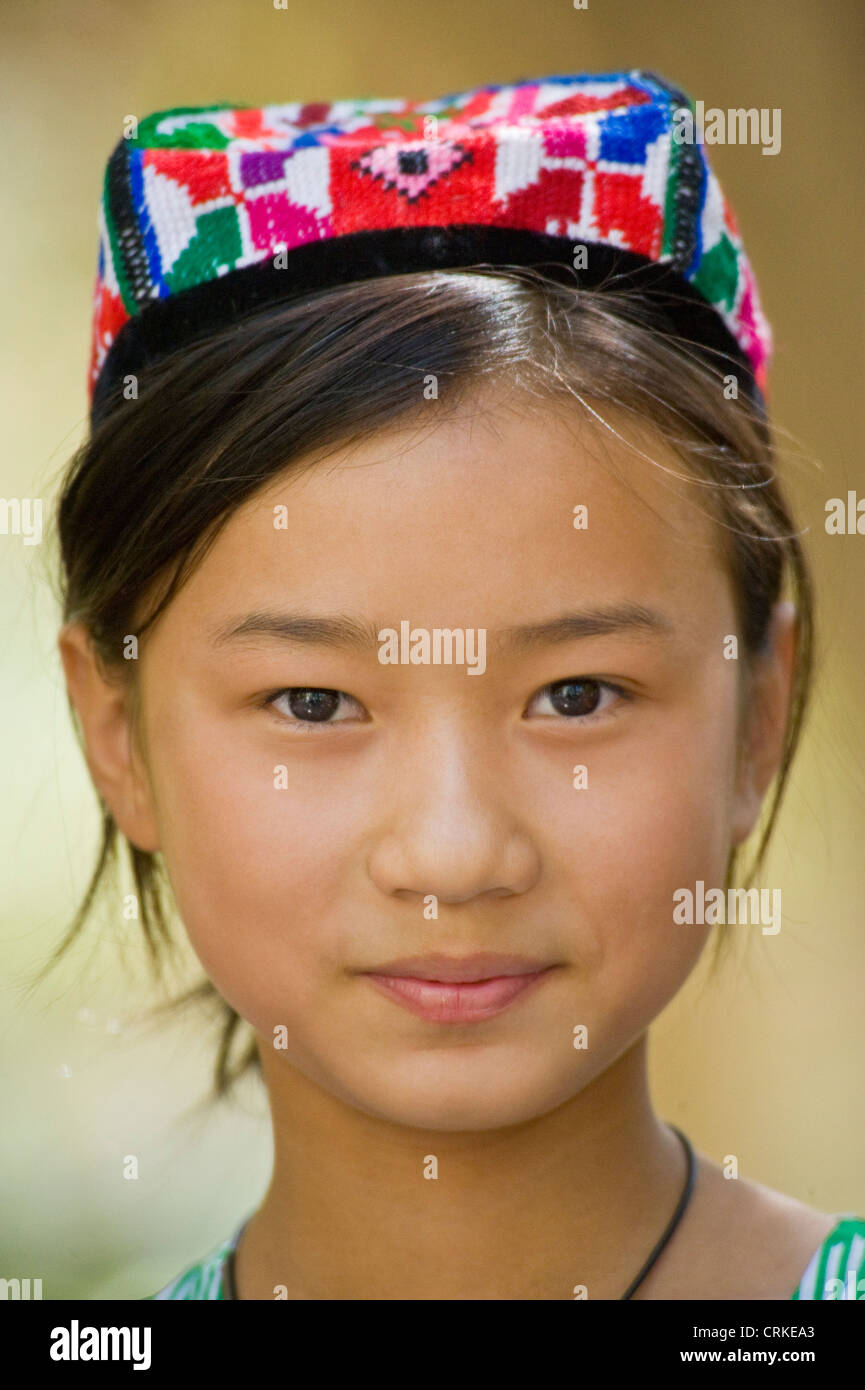 Uyghur girl xinjiang china hi-res stock photography and images - Alamy