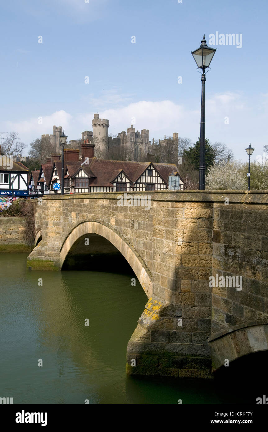 The centuries old arch bridge over the River Arun at Arundel,West ...