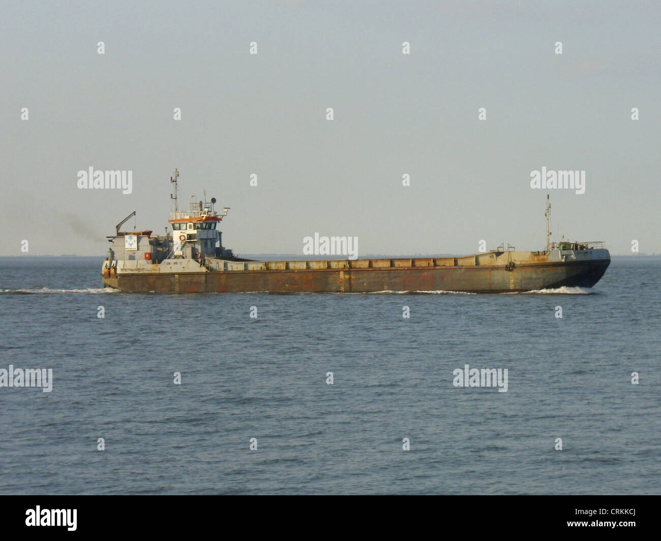 The motor hopper barge SM MB-2 inbound on the Elbe river Stock Photo ...