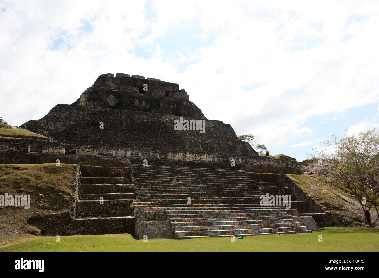 Xunantunich el castillo hi-res stock photography and images - Alamy