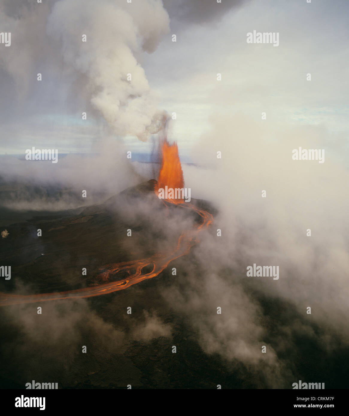 Fountaining eruption at puu oo vent hi-res stock photography and images ...