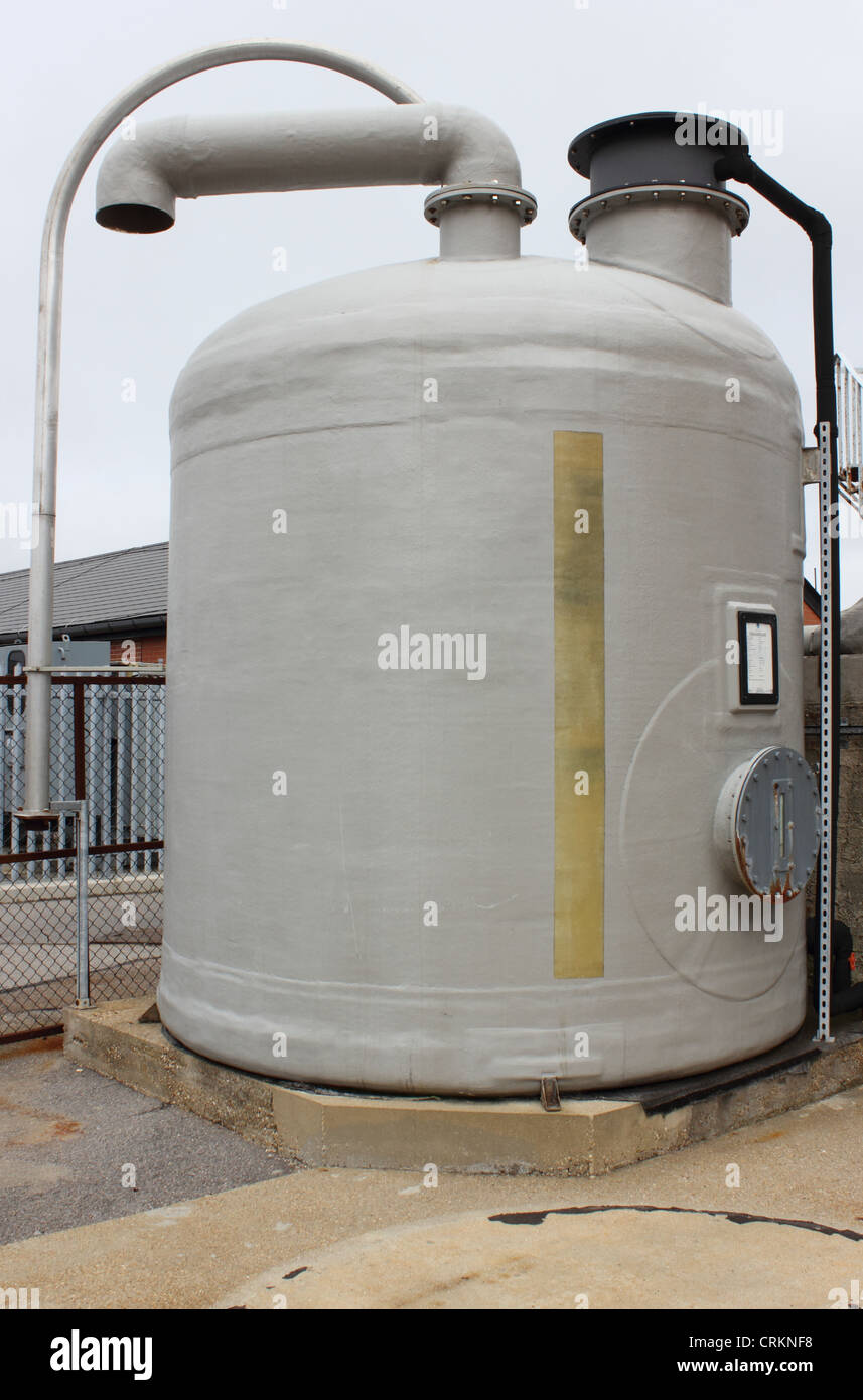 Tank fill pipework hi-res stock photography and images - Alamy