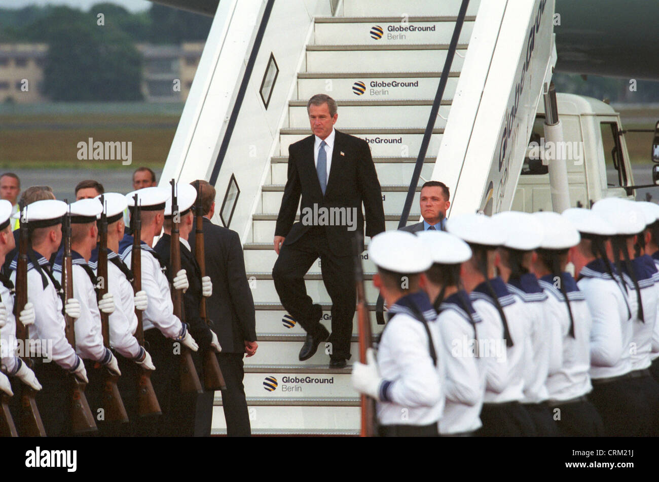 George W. Bush leaving the Air Force One Stock Photo - Alamy