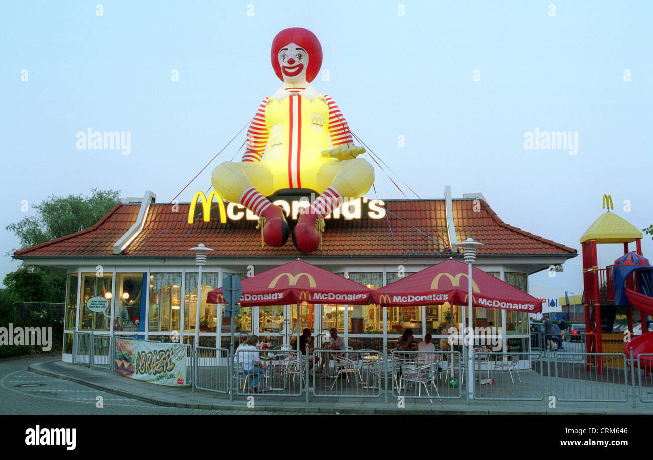 Mcdonalds outlet hi-res stock photography and images - Alamy