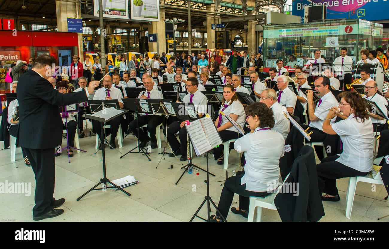 Paris, France, Large Crowd people, Musicians, Symphony Orchestra ...