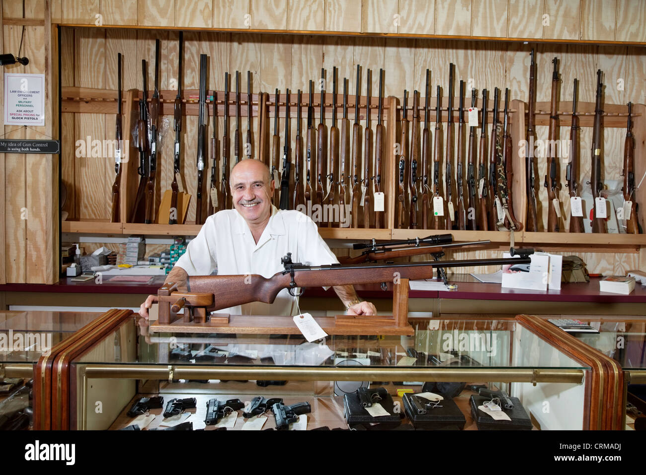 Weapon shop hi-res stock photography and images - Alamy