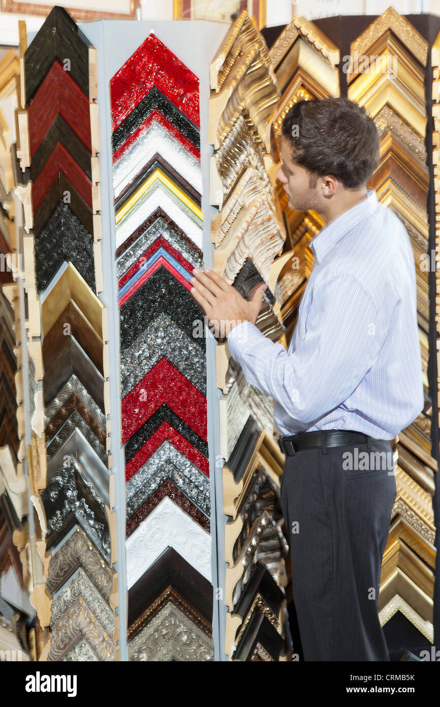 Frame store hi-res stock photography and images - Alamy