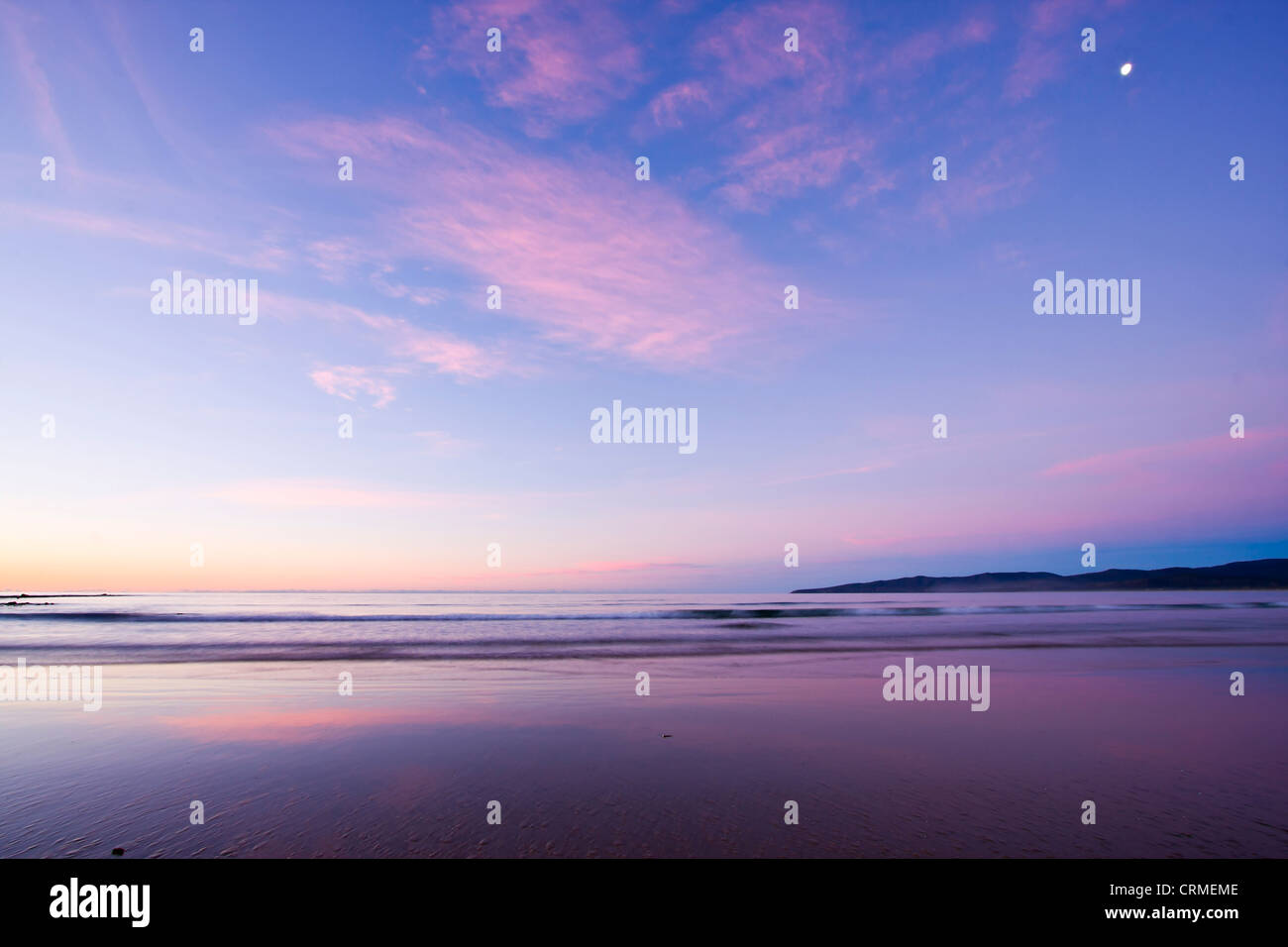 Moon ocean beach hi-res stock photography and images - Alamy
