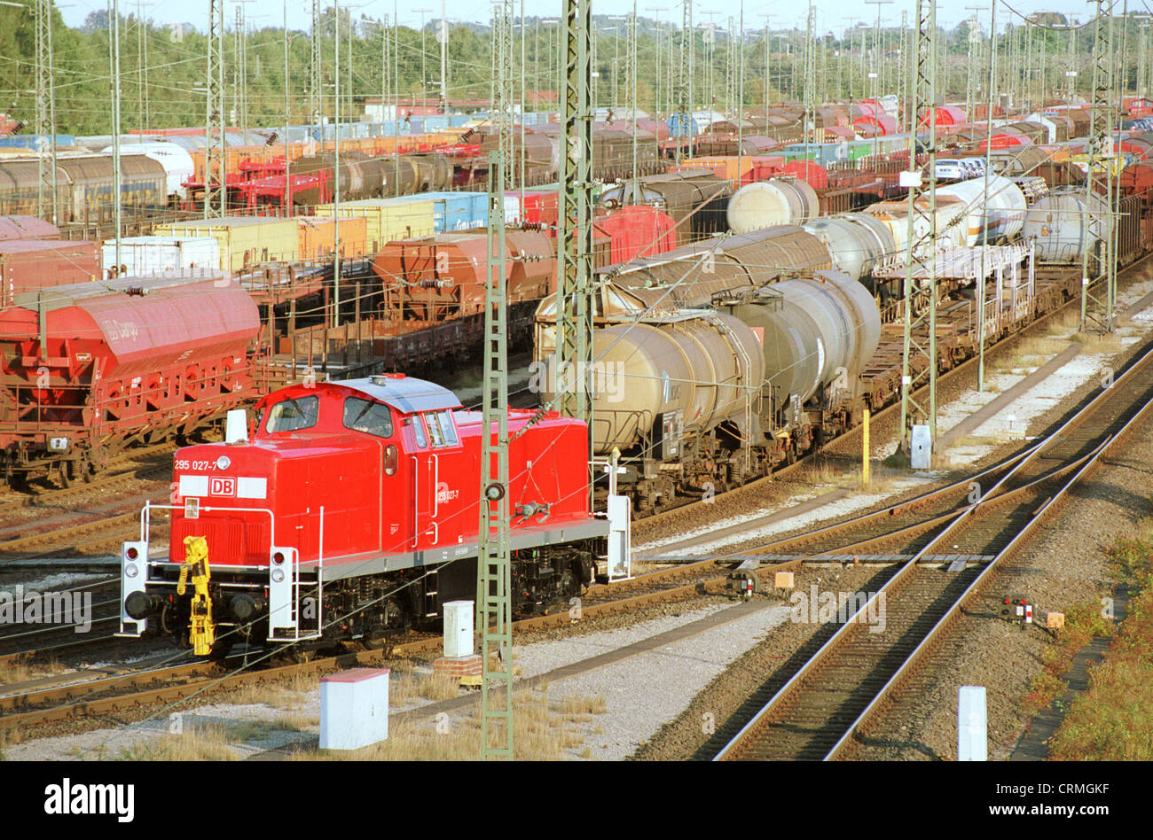 Mesh train hi-res stock photography and images - Alamy