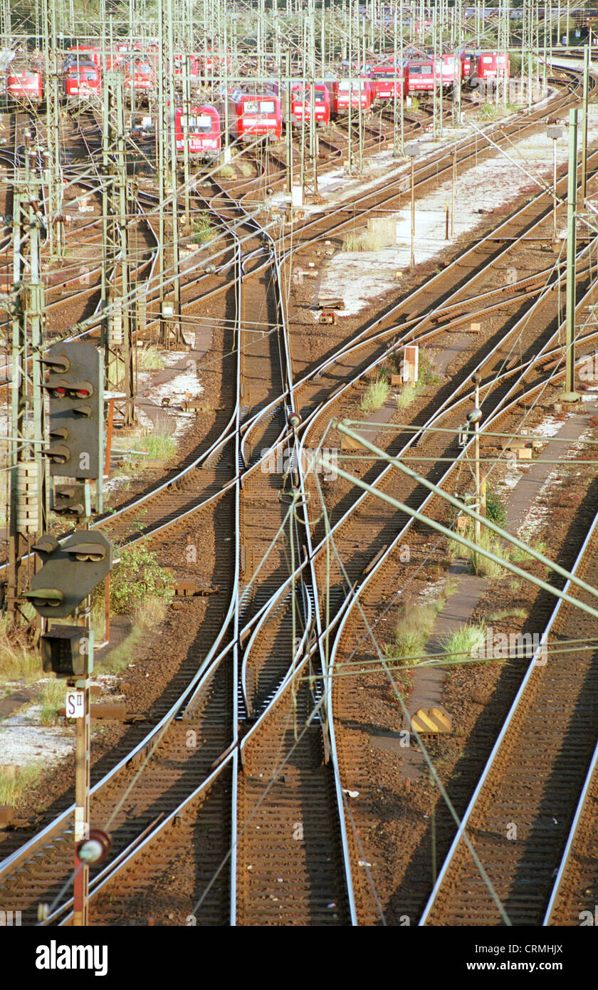 Mesh vertical hi-res stock photography and images - Alamy