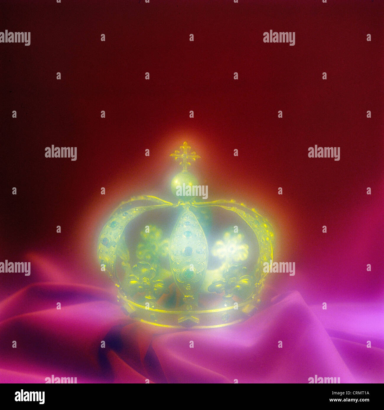 Monarchy symbols hi-res stock photography and images - Alamy