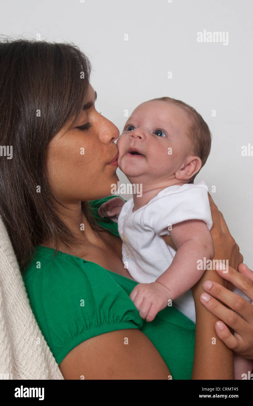 mum bonding with newborn baby Stock Photo - Alamy