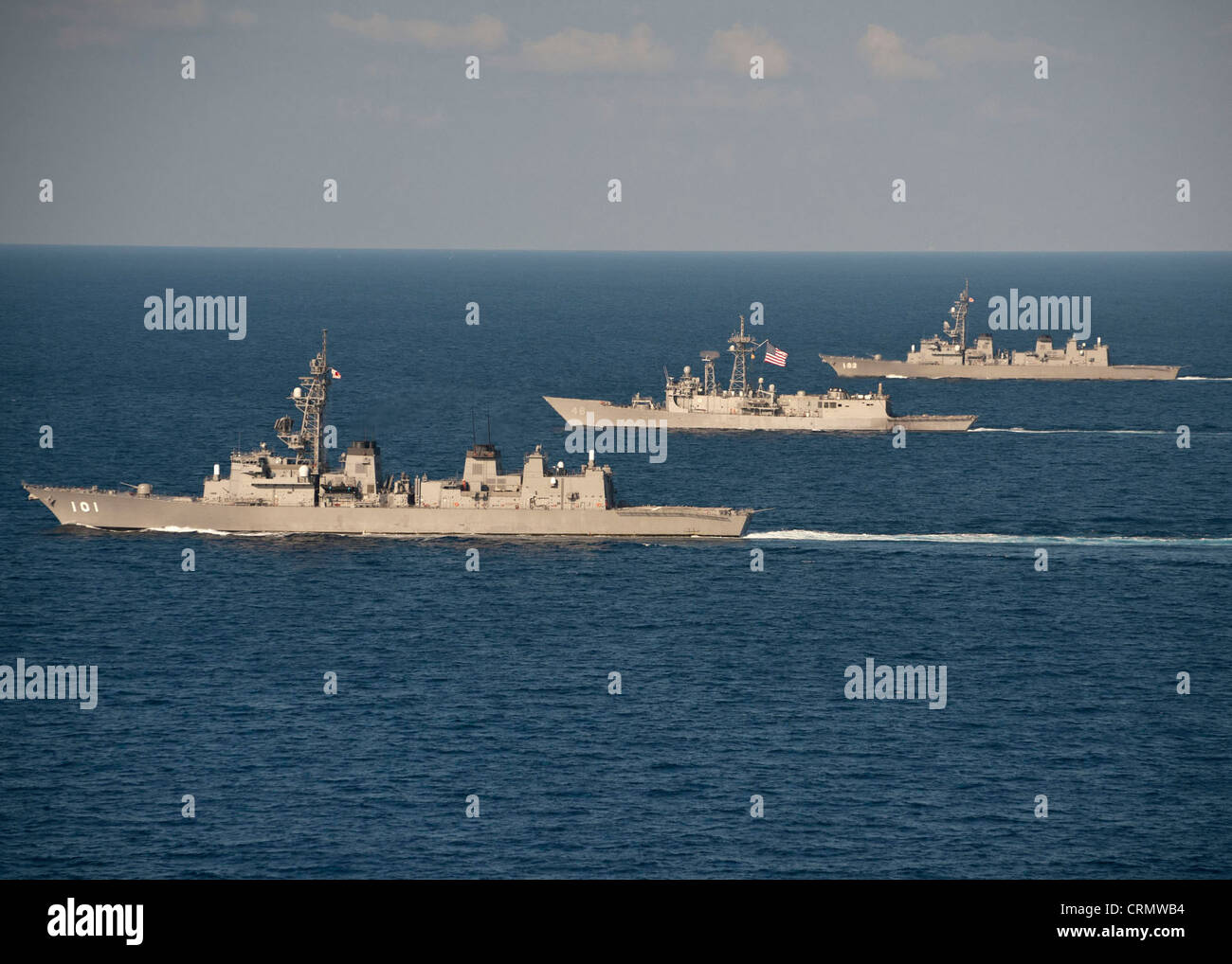 The Japan Maritime Self-Defense Force destroyer JS Murasame (DD 101 ...