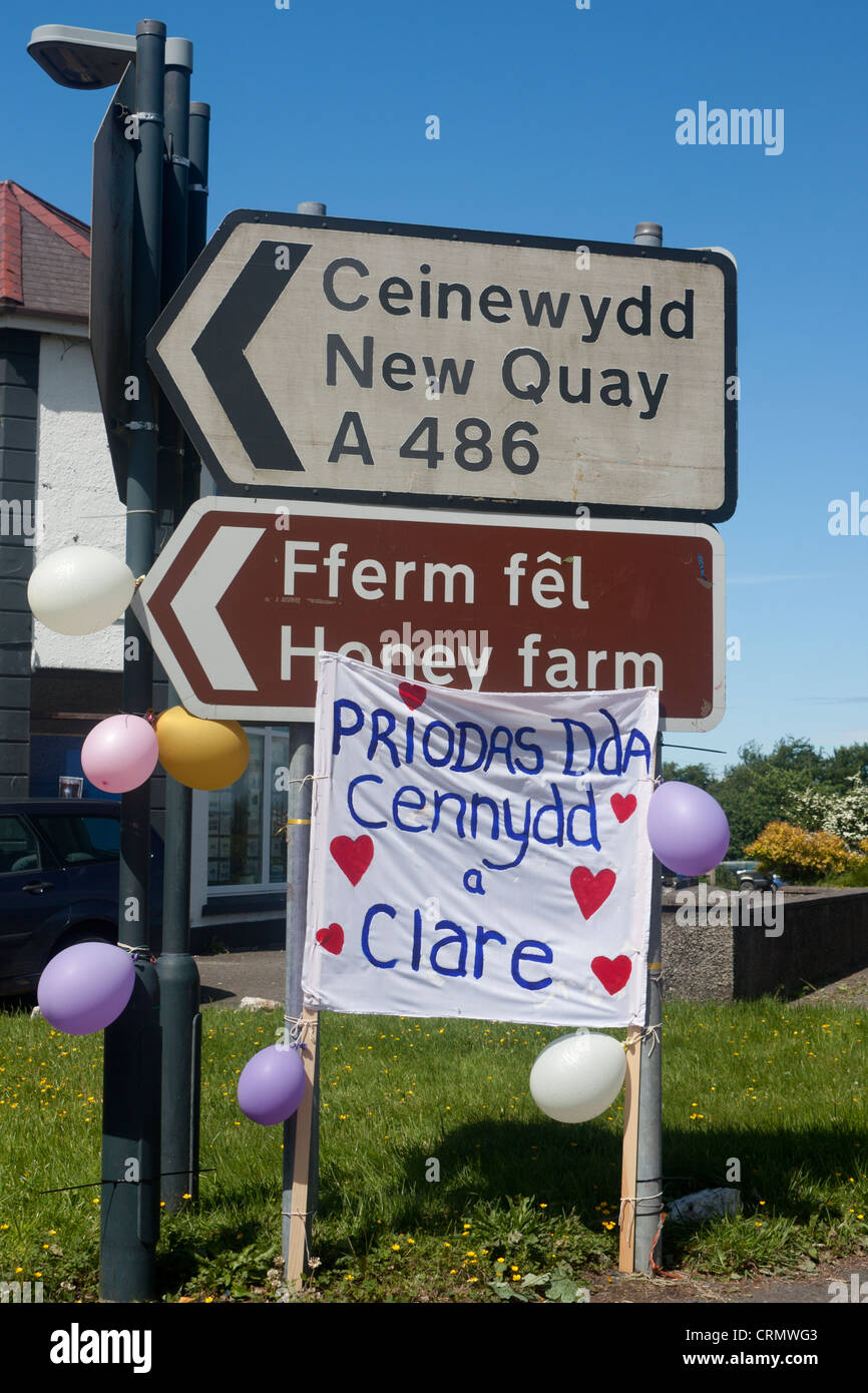 Welsh road signs hi-res stock photography and images - Alamy
