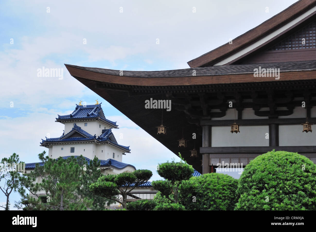 Traditional japanese roof style hi-res stock photography and images - Alamy