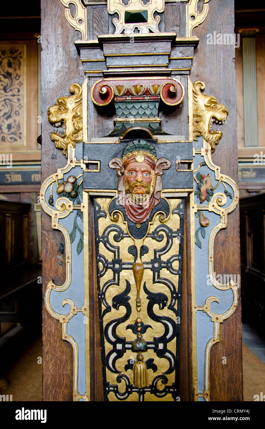Carved wood pew hi-res stock photography and images - Alamy