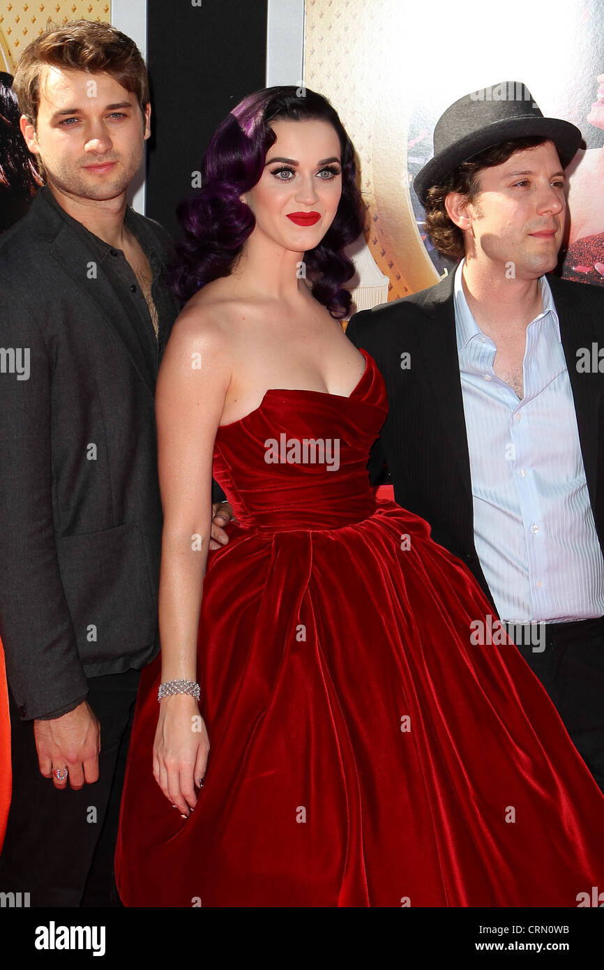 Katy Perry arrives at the premiere of "Katy Perry: Part of Me" at ...